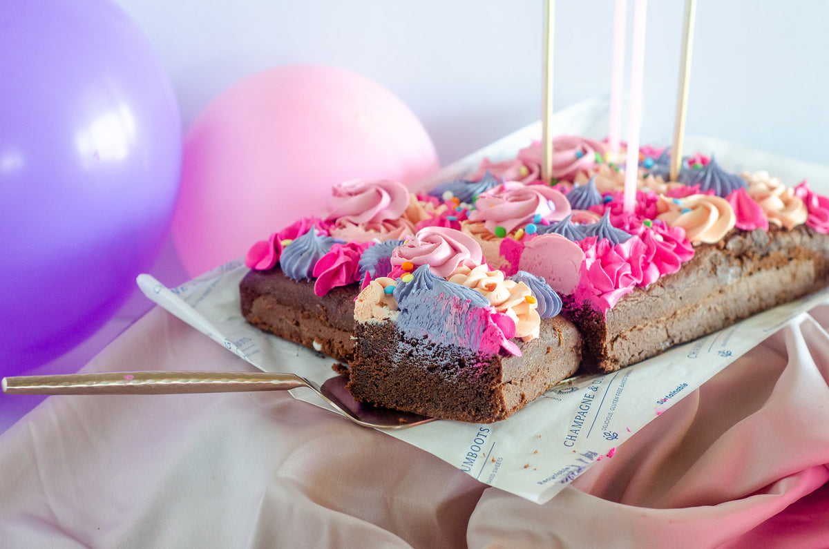 C&G Signature Mini Slab Cake – Champagne and Gumboots